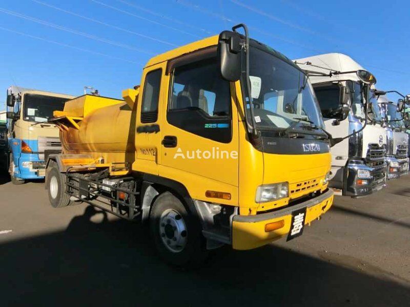 Isuzu FORWARD autocisterna za gorivo