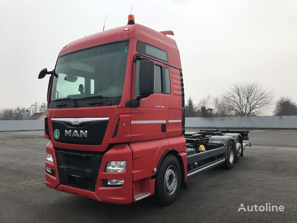 MAN TGX 26.480 LL vozilo za prevoz kontejnera