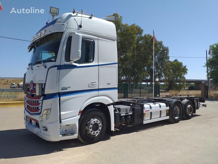 Mercedes-Benz ACTROS 25 450 vozilo za prevoz kontejnera