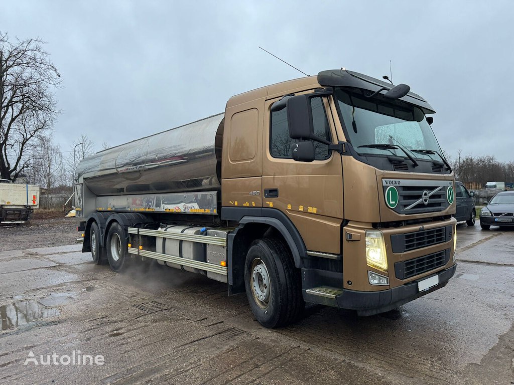 Volvo FM450 vozilo za stočnu hranu