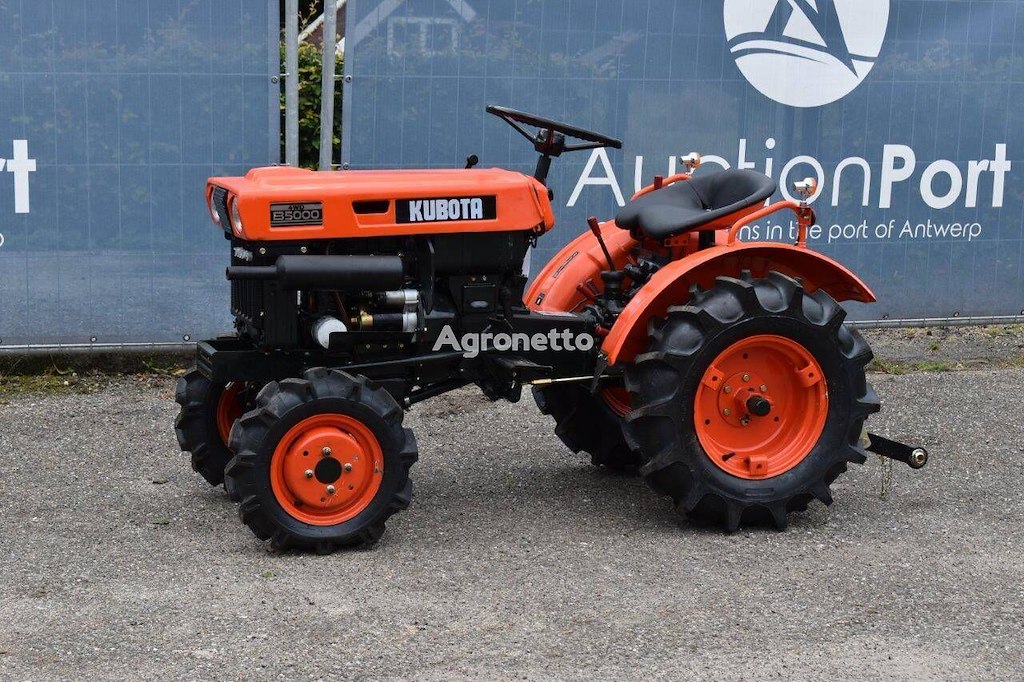 Prodaje se Kubota B5000 traktor točkaš na aukciji