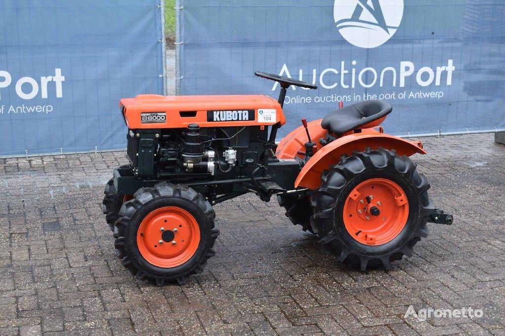 Prodaje se Kubota B6000 traktor točkaš na aukciji