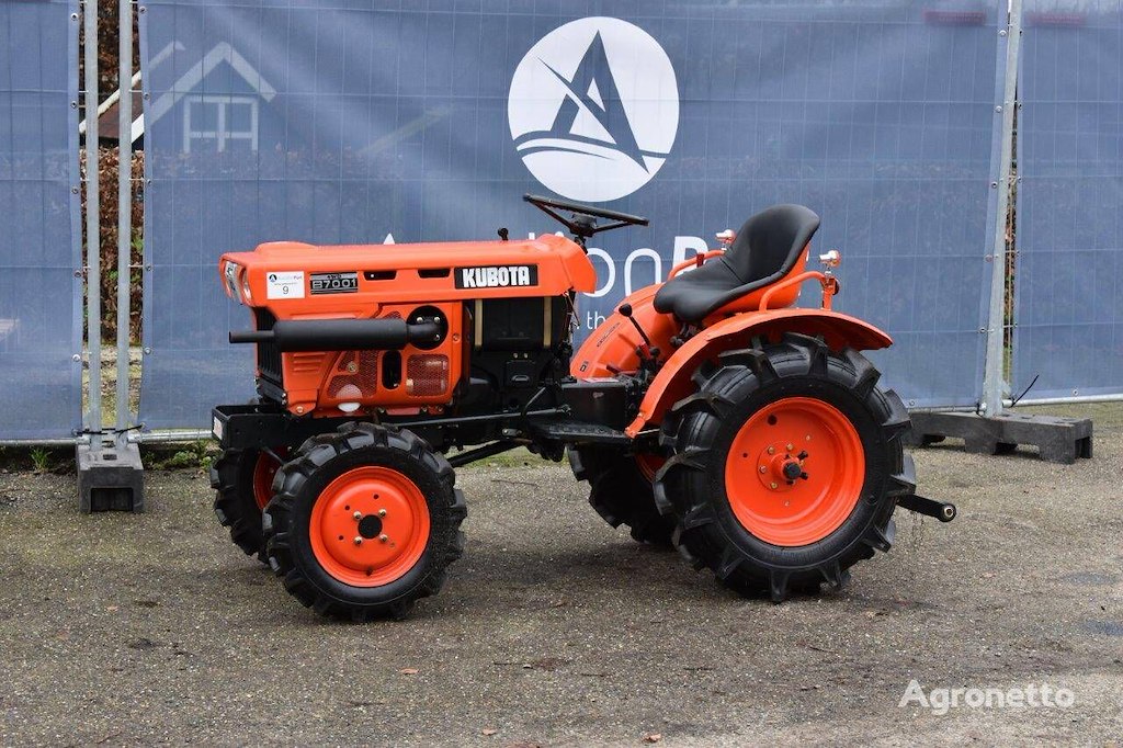 Prodaje se Kubota B7001 traktor točkaš na aukciji