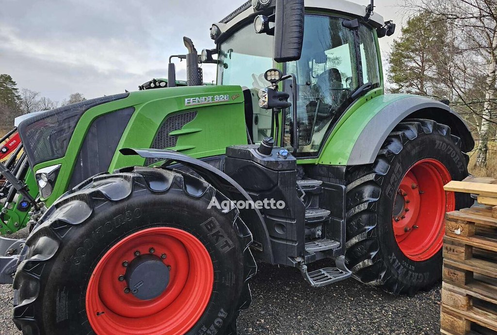 Fendt 828 S4 Vario Profi RTK GPS traktor točkaš