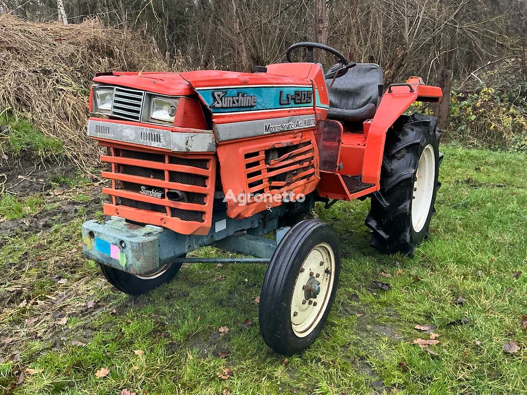 Prodaje se Kubota Sunshine L1-205 traktor točkaš na aukciji