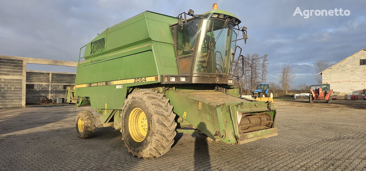 John Deere 2064 kombajn za žito