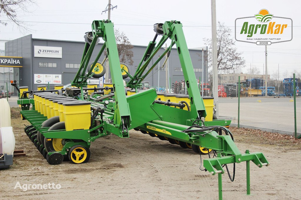 John Deere 1770 pneumatska precizna sejalica