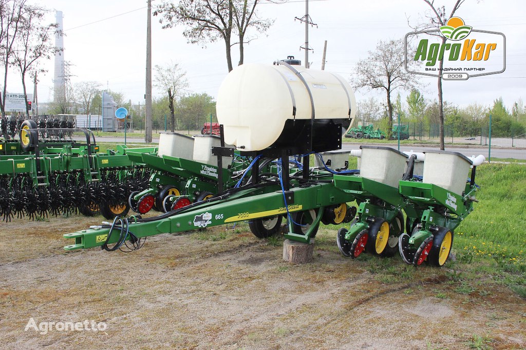 John Deere 7000 pneumatska precizna sejalica