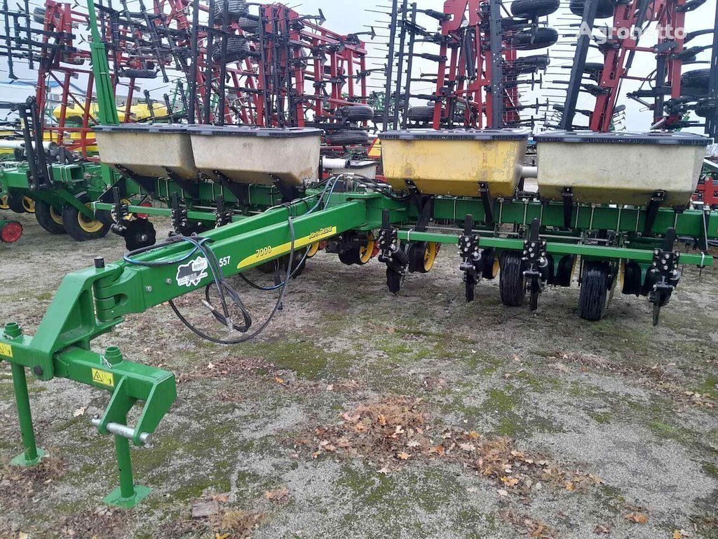 John Deere 7000 pneumatska precizna sejalica