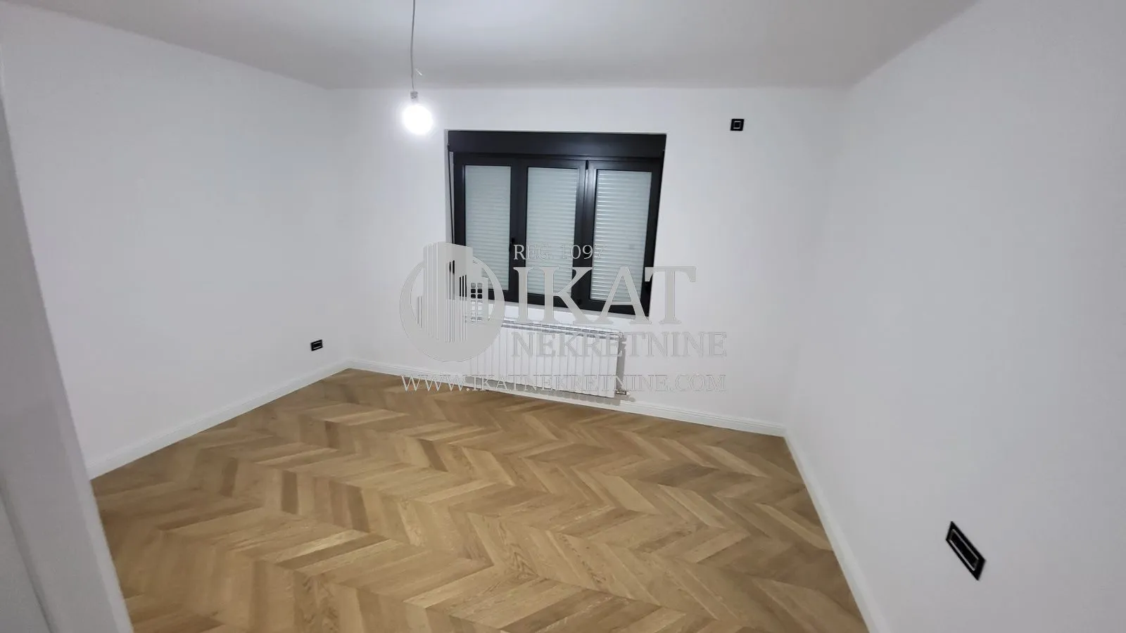 Izdavanje, poslovni prostor, 82m2, Crveni Krst, Beograd