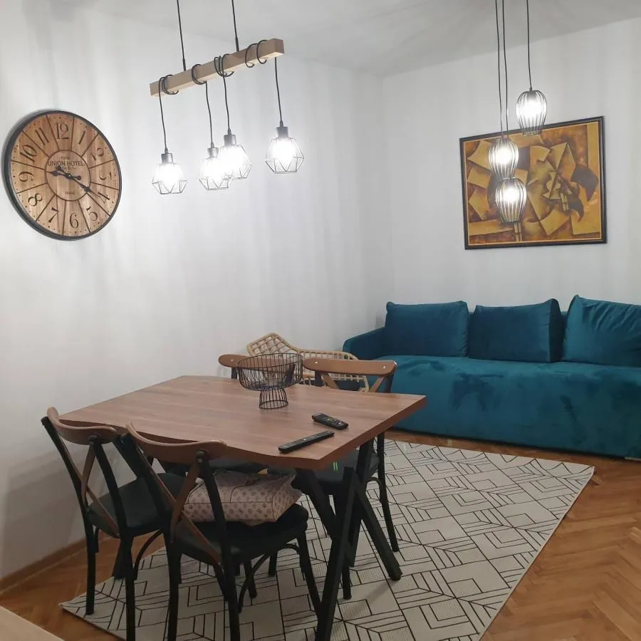 Izdavanje, trosoban stan, 70m2, Spens, Novi Sad, Novi Sad