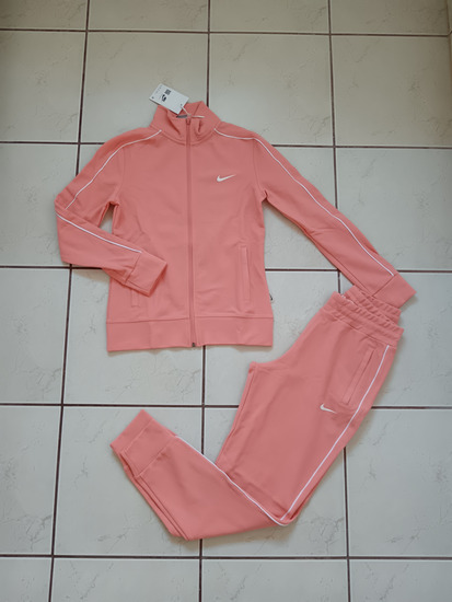 Nike M, L, XL