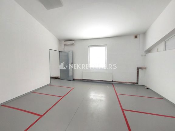 Čukarica, poslovni prostor 400 m2 ID 2527-1