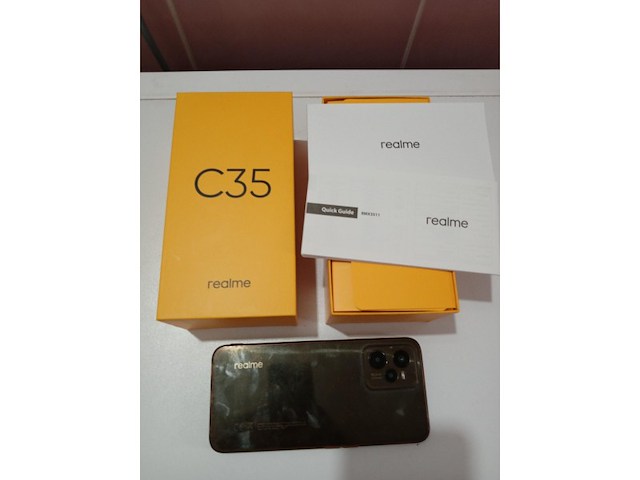 Realme C35