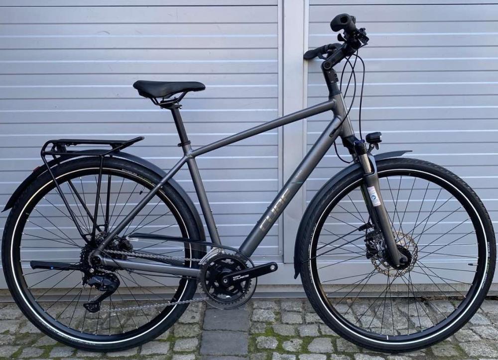 CUBE Touring 28" Kao Nov