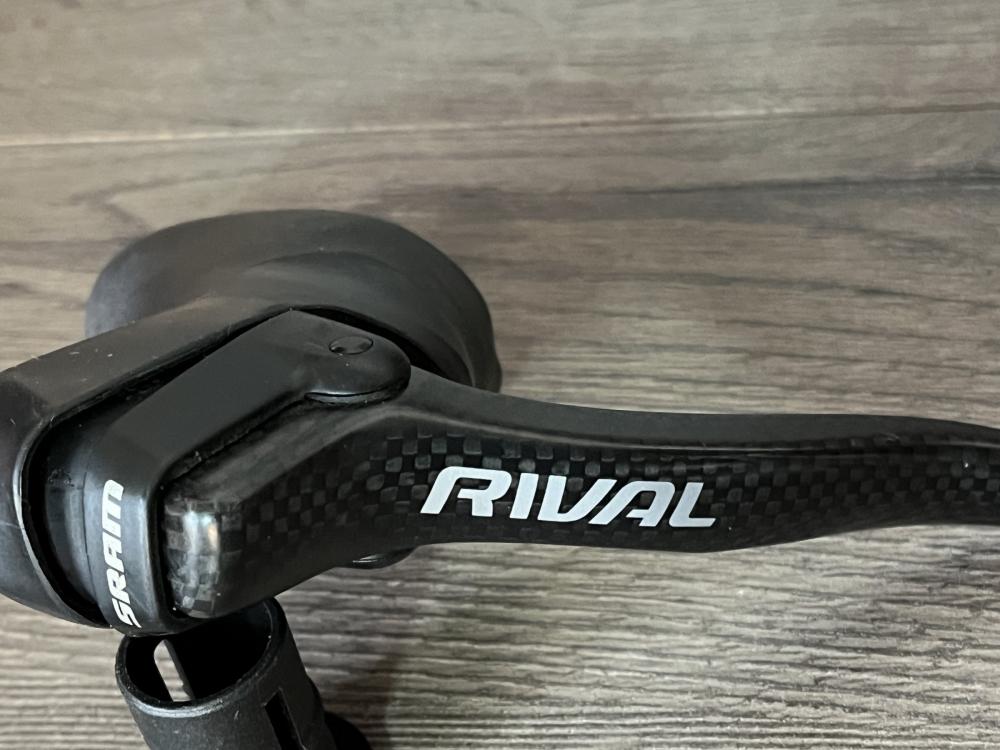 SRAM RIVAL CARBON DESNA RUC KOČNICE 1P