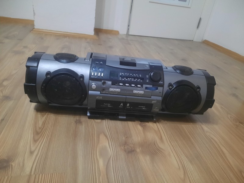 Radio veliki sa 6 zvucnika FM, CD, kaseta, karaoke