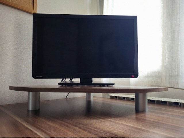 TOSHIBA 24W1433DG TV