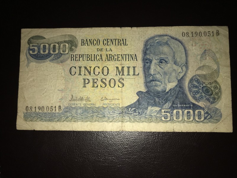 ARGENTINA 5000 PEZOSA.