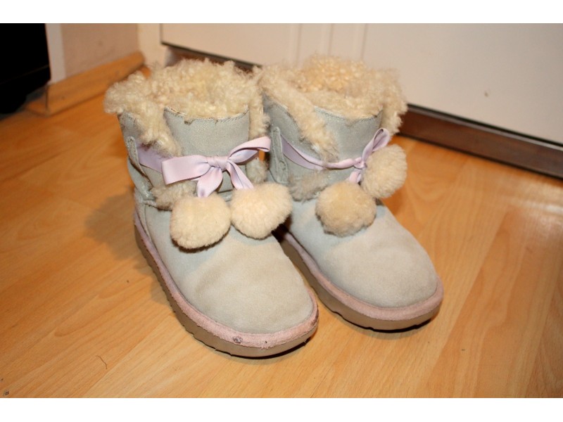 UGG čizmice ORIGINAL vel. 30