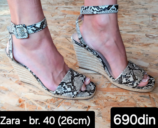 Zara sandale platforme animal print br. 40