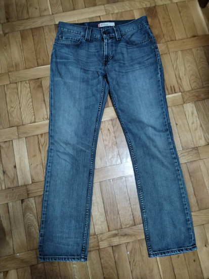 Levis 511 34-32 slim farmerke