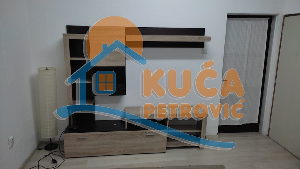 Jednosoban stan, 30 m2, Centar, Dobrička ID: i-013076