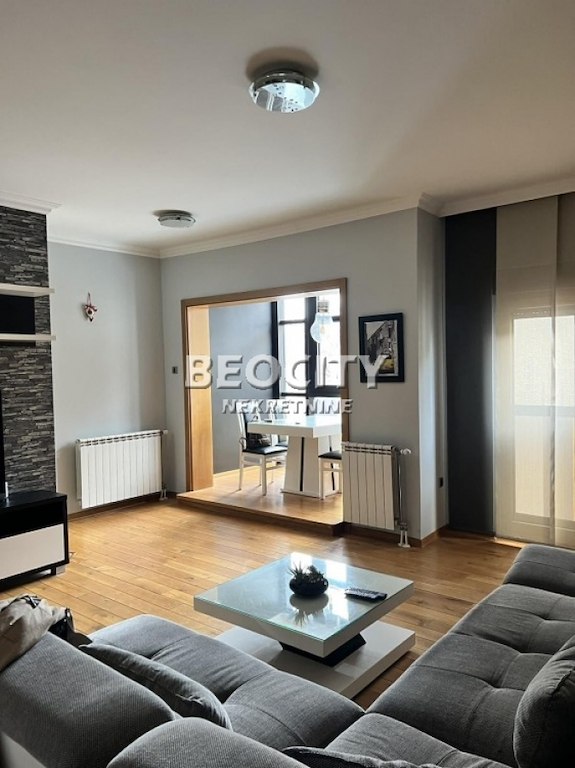 Novi Sad, Centar, Njegoševa, 2. 5, 62m2, 1000EUR