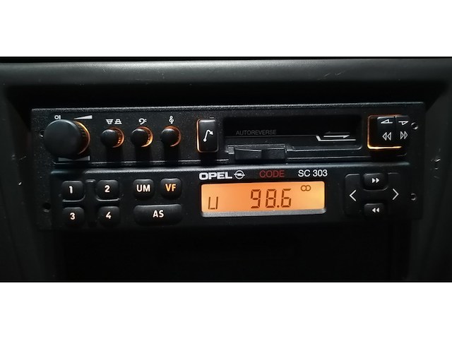 Radio kasetofon original OPEL SC303B