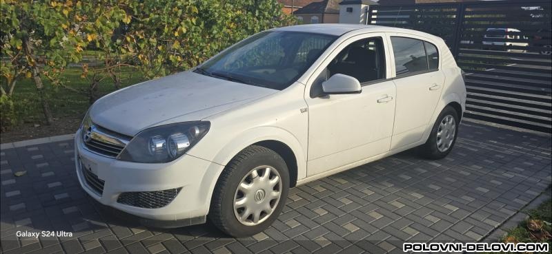 Opel Astra Z16xer Kompletan Auto U Delovima