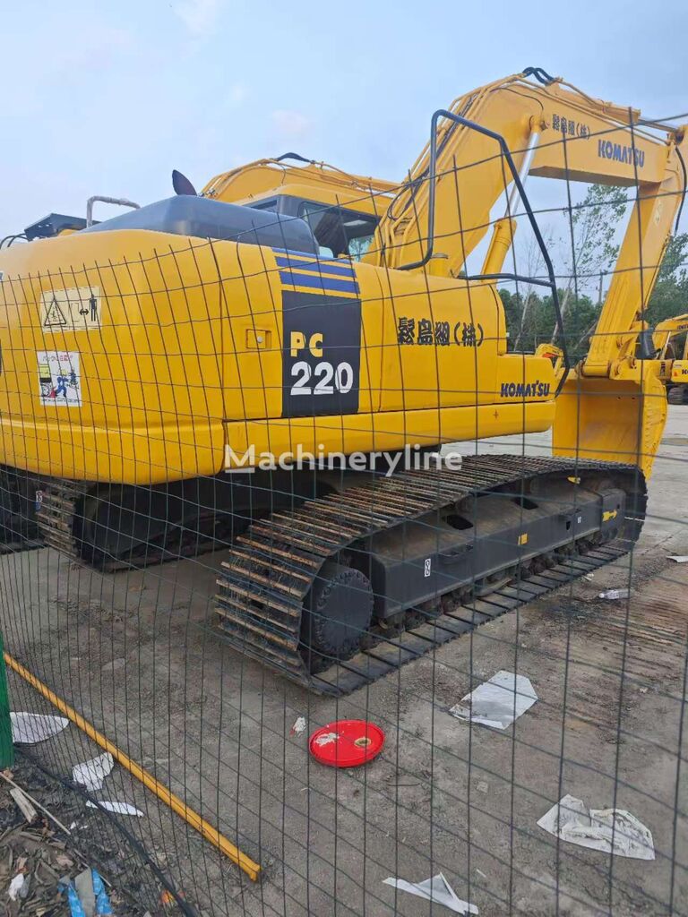 Komatsu PC220-7 bager guseničar