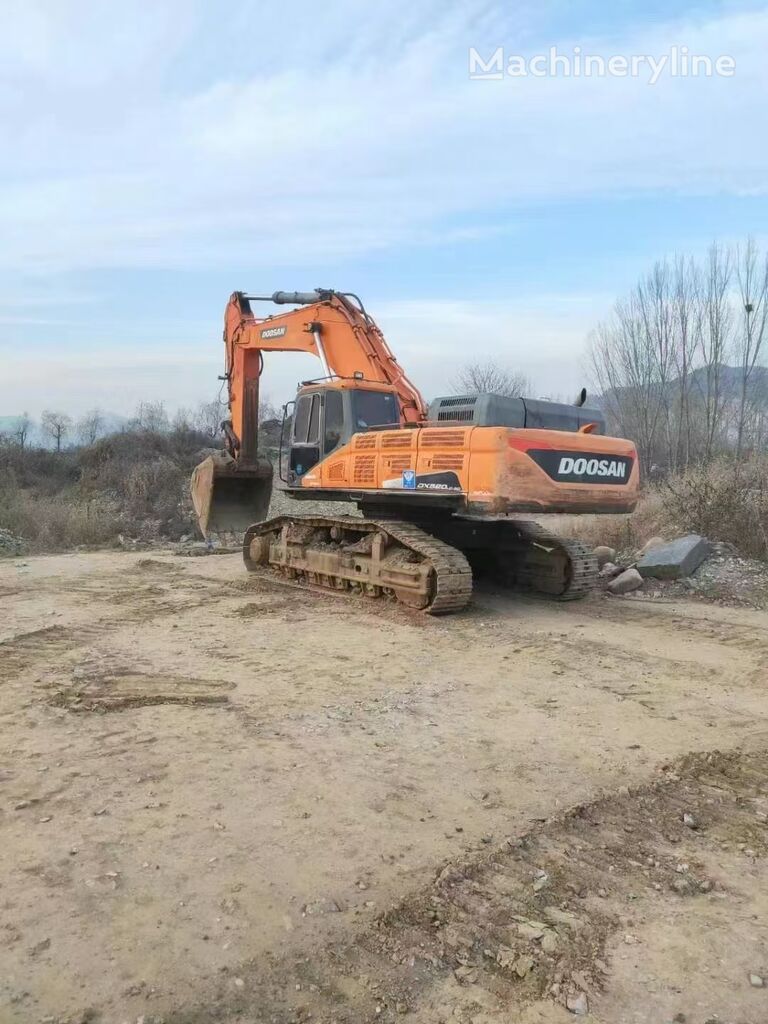 Doosan DX520LC-9C bager guseničar