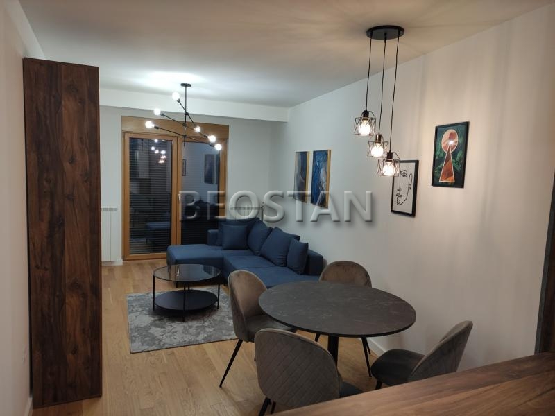 Novi Beograd - Tosin bunar #1460348 730 €