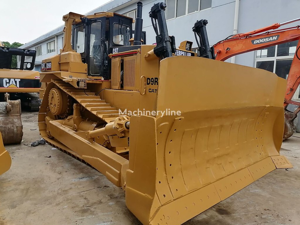 Caterpillar D9R buldožer