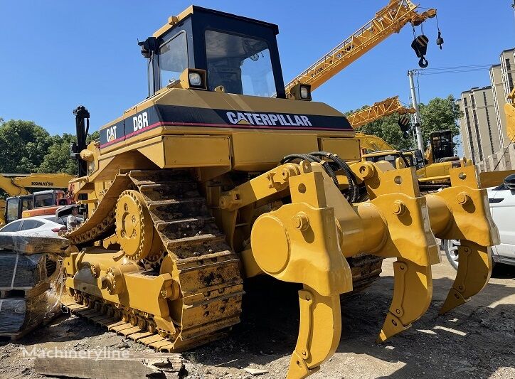Caterpillar D8R buldožer