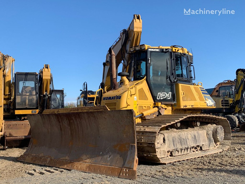 Komatsu D61PXI-53 buldožer