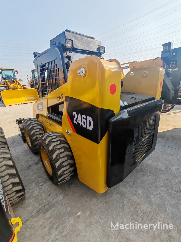 Caterpillar 246D mini utovarivač