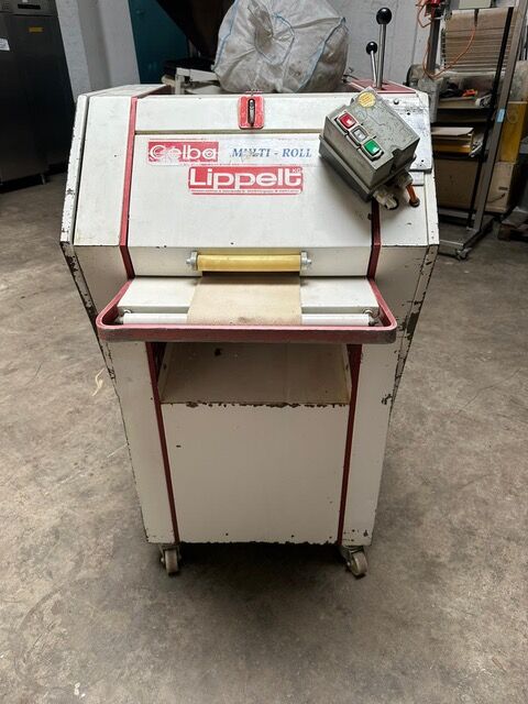 Lippelt S-50N mašina za kroasane