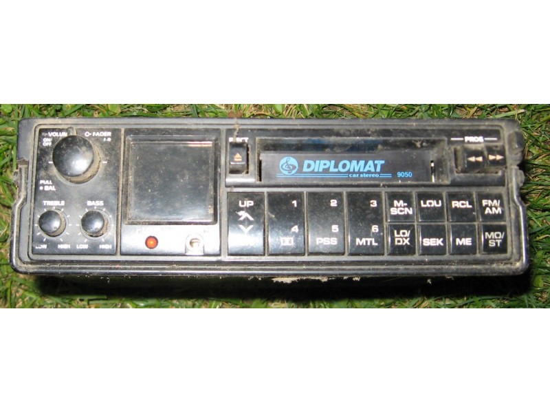 Auto radio kasetofon - Diplomat