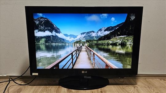 LG 32"lcd kao nov garancija 12 meseci