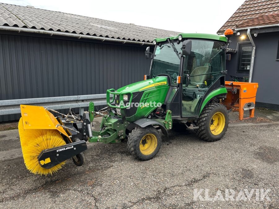 Prodaje se John Deere 2026R traktor točkaš na aukciji