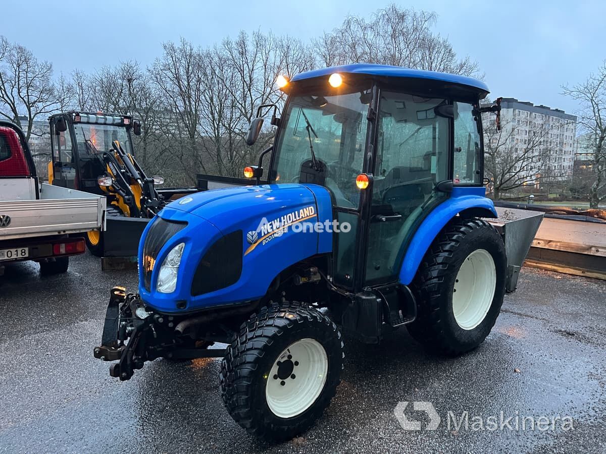 Prodaje se New Holland Boomer 50 traktor točkaš na aukciji