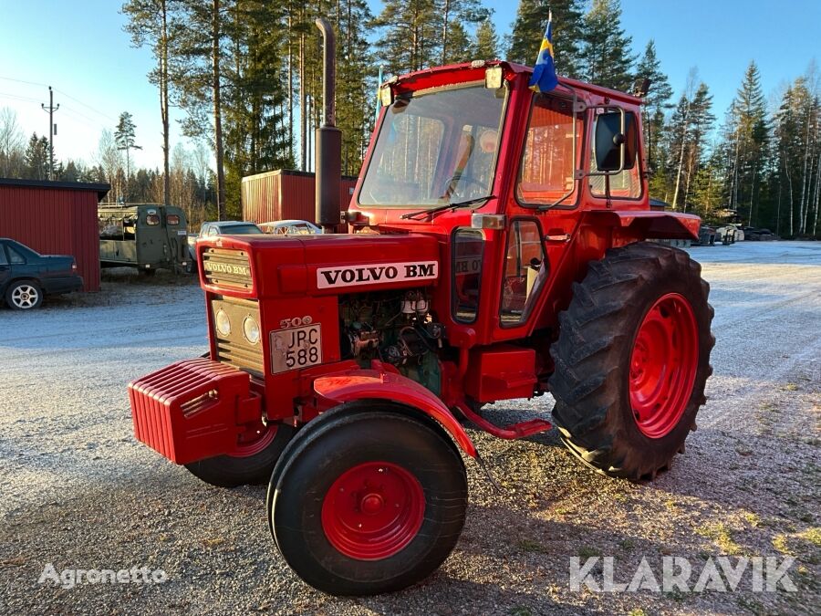 Prodaje se Volvo 500 traktor točkaš na aukciji