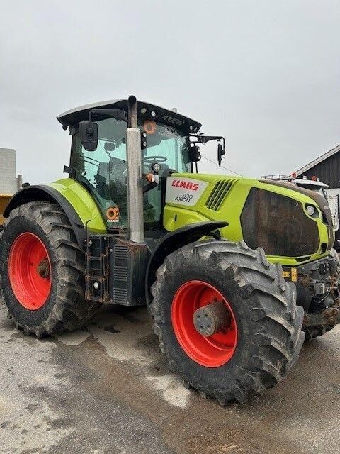 Prodaje se Claas AXION 830 Cmatic fullutstyrt inkl S/V dekk traktor točkaš na aukciji