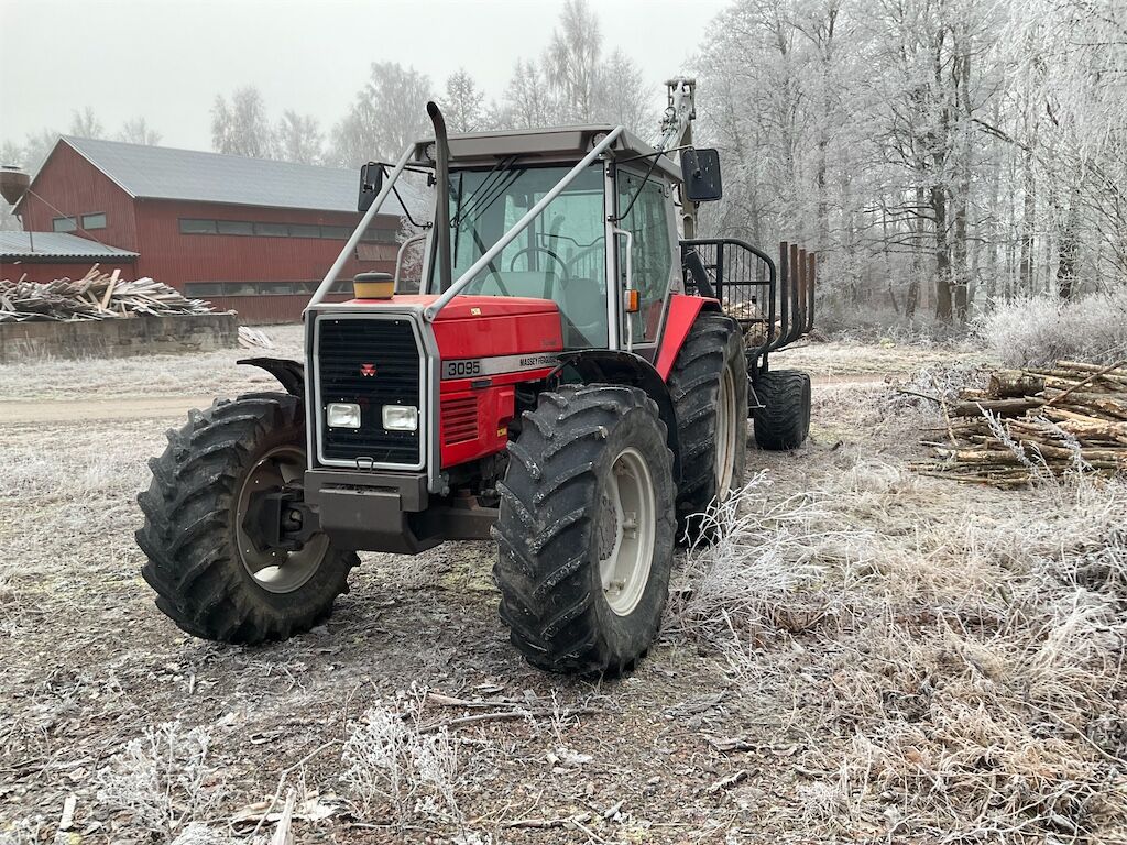 Prodaje se Massey Ferguson MASSEY-FERG./MAS-HARRIS MF 3095 4WD traktor točkaš na aukciji