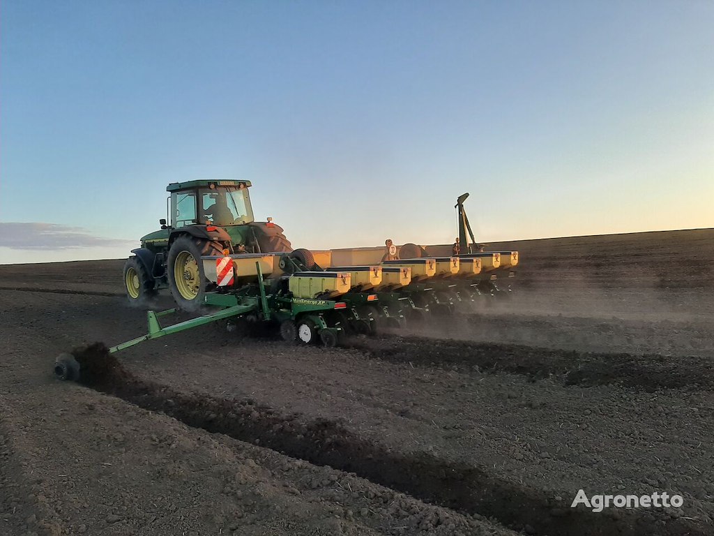 John Deere 1780 pneumatska precizna sejalica