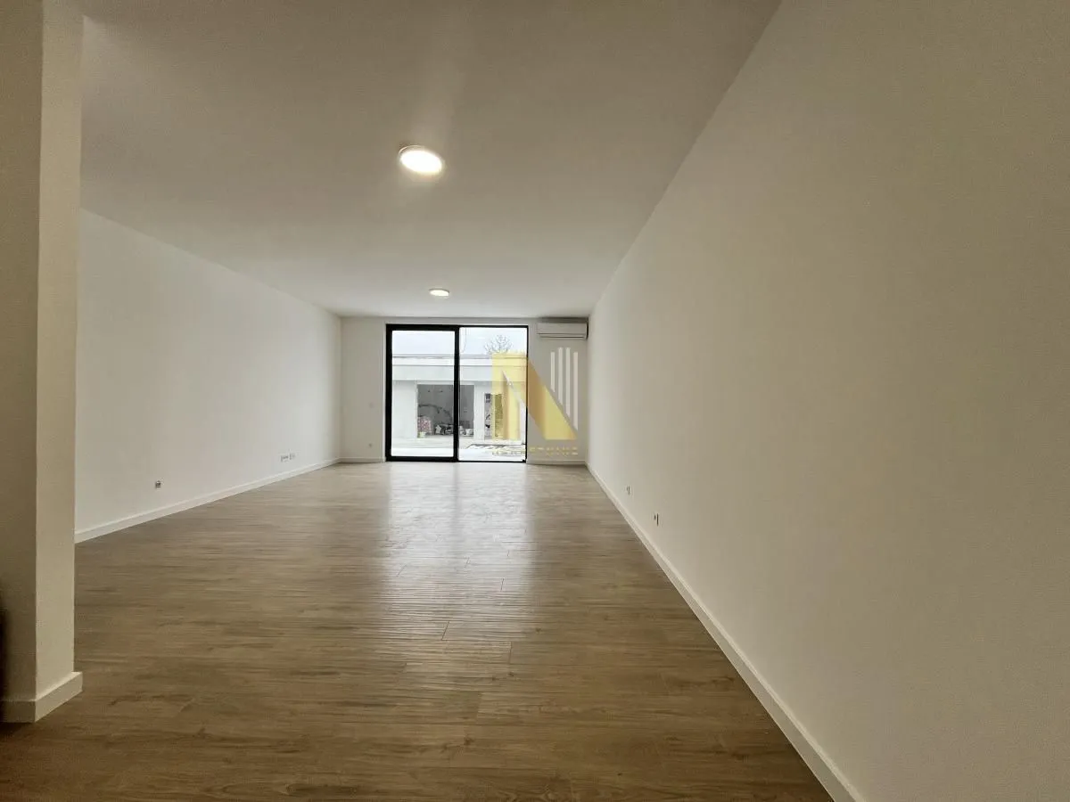 Izdavanje, poslovni prostor, 105m2, Bulevar Evrope, Novi Sad, Novi Sad