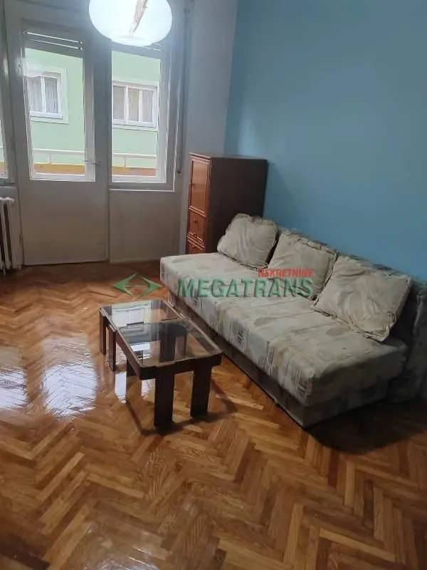 Izdavanje, dvosoban stan, 65m2, Centar, Novi Sad