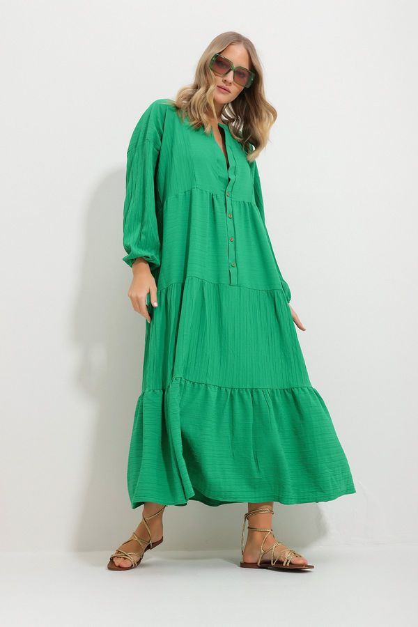 TREND ALAÇATI STILI WOMEN'S GREEN CREW NECK SELF TEXTURED MAXI LENGTH DRESS