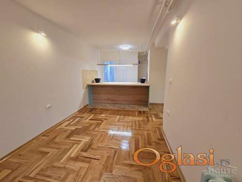 STAN - NOVI SAD - CENTAR - 37m2 - 133380 evra